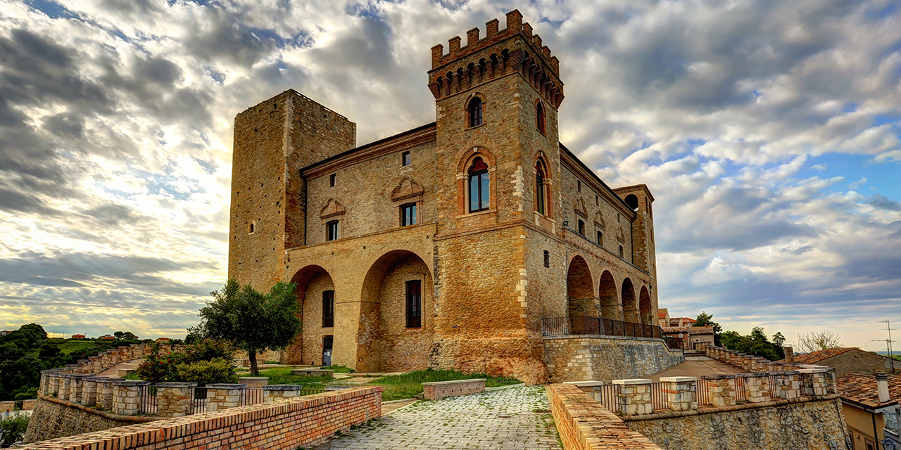 Early Skirmishes Between Scerni and Crecchio - Il Giro di Abruzzo